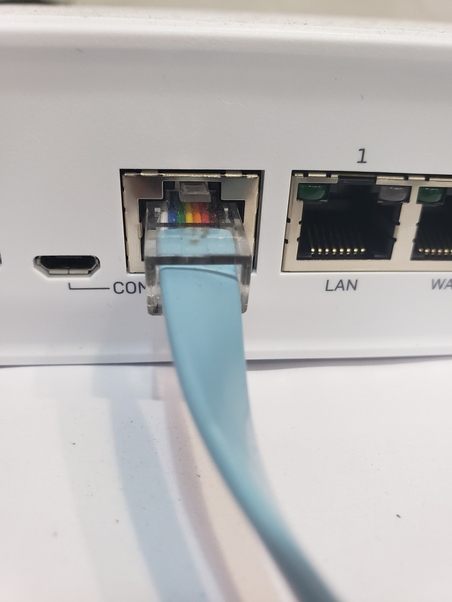 Thiết bị tường lửa Sophos XG : cách thiết lập một kết nối Serial với ...